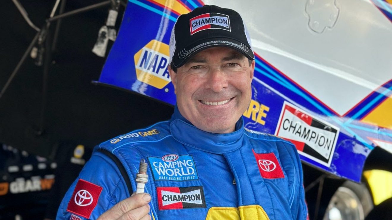 Capps, Vandergriff, A.Johnson and Krawiec Win NHRA Las Vegas - Drag ...